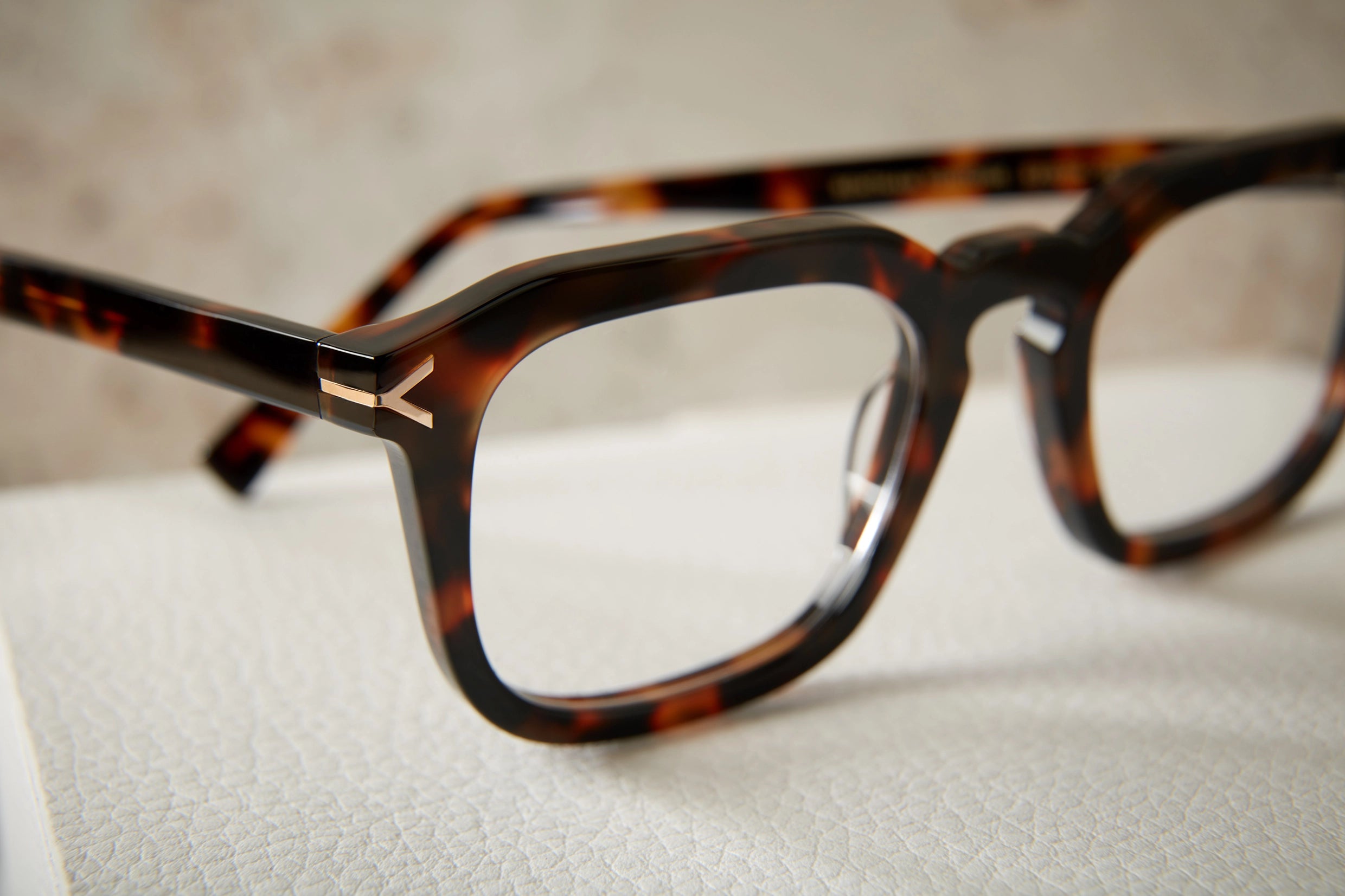 Blue Light Glasses: Everything You Need To Know | YOOVY